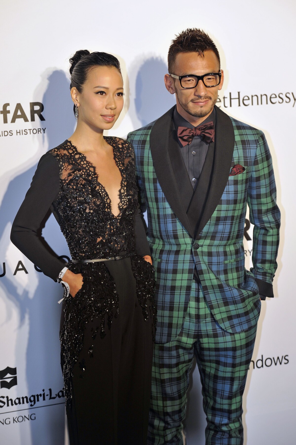 Photo : Hidetoshi Nakata (à droite) assiste au gala de l'amfAR aux Shaw ...