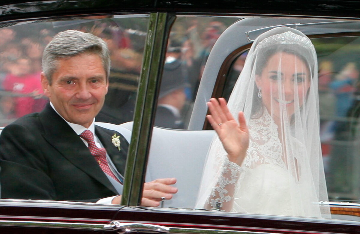 Photo : Kate Middleton avec son père Michael lors de son arrivée à ...