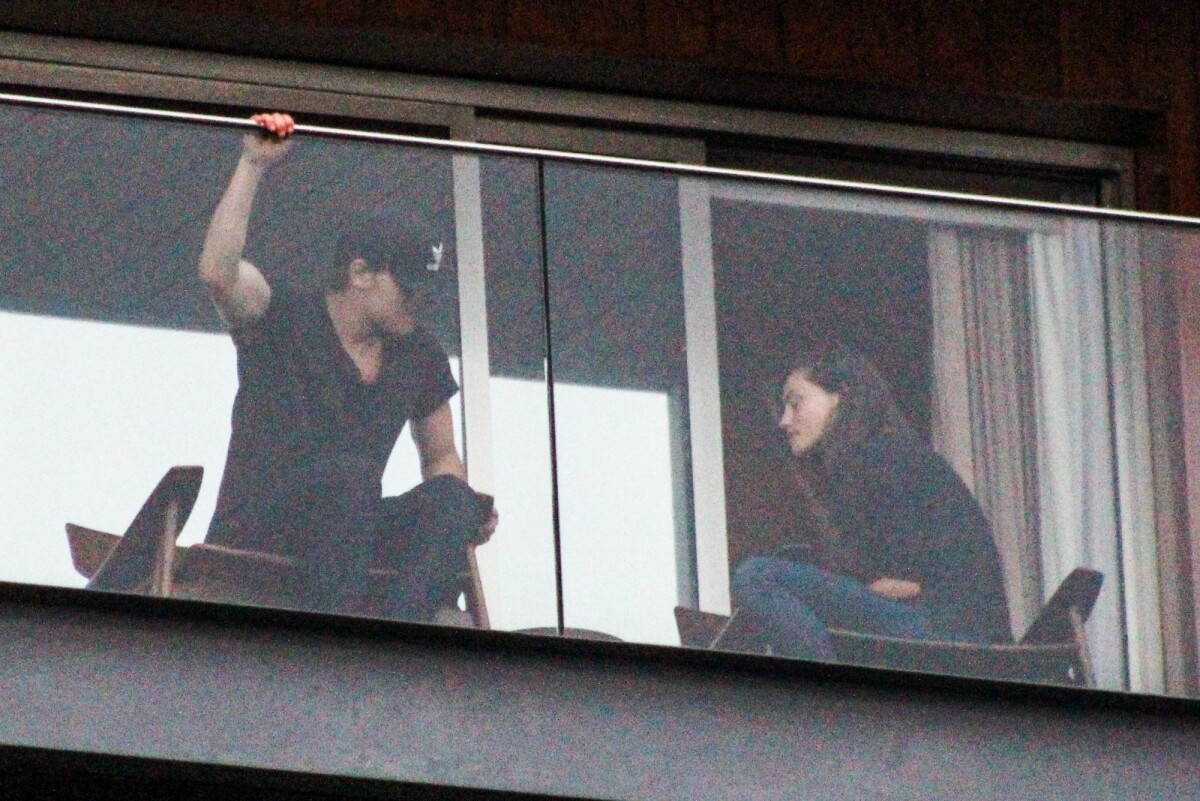 Photo : Paul Wesley et sa copine Phoebe Tonkin au Fasano Hotel de Rio ...