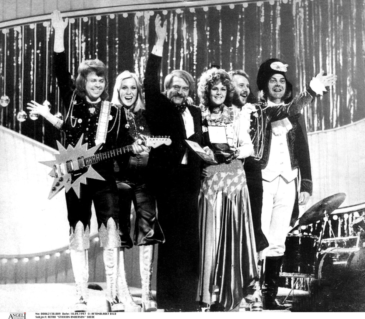 Photo : ABBA à l'Eurovision, à Brighton en 1974. - Ode (Purepeople)