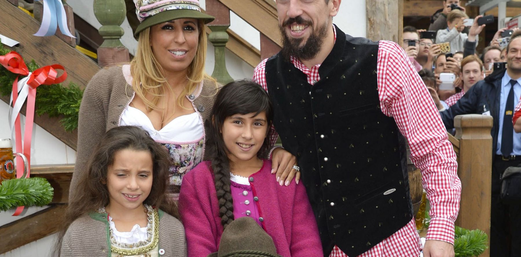 Franck Ribéry papa : Son épouse Wahiba a accouché d'un petit garçon ...
