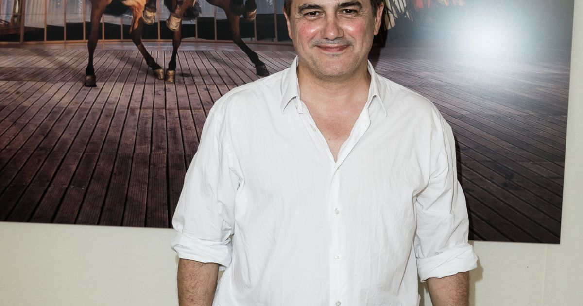 Exclusif - Patrick Pelloux pose lors du Longines Paris Eiffel Jumping ...