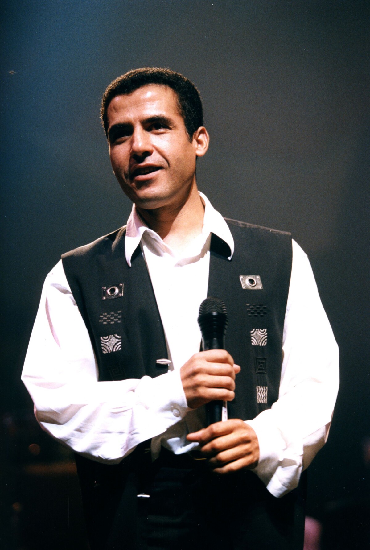 Photo : Cheb Mami à l'Olympia de Paris en 1998. - Purepeople