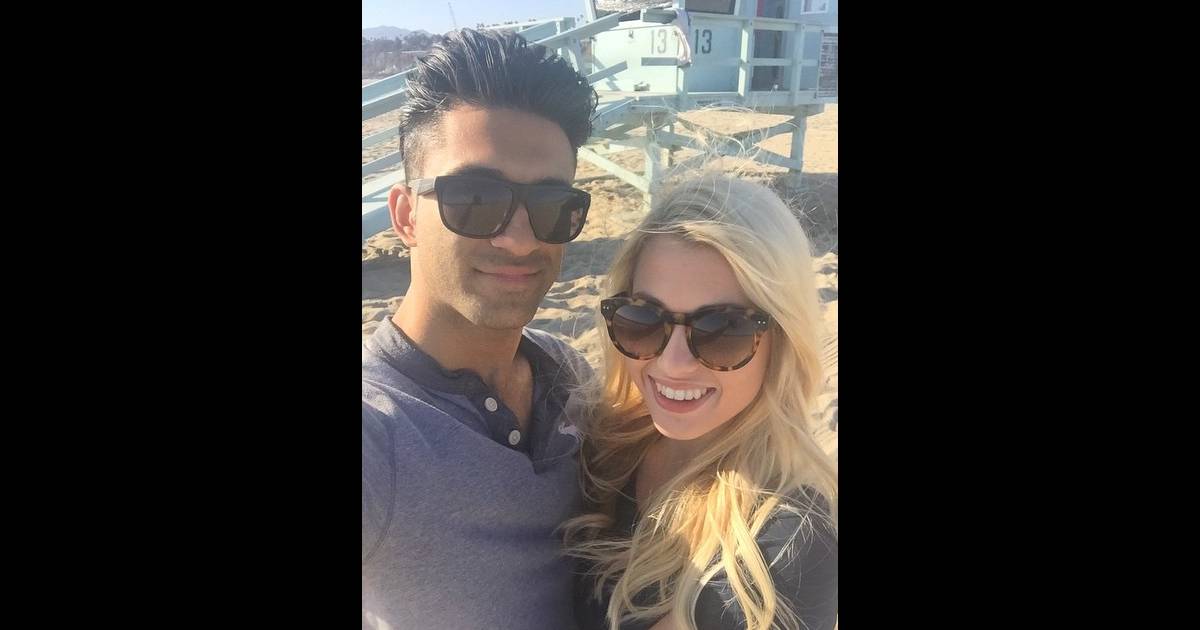 Selfie pour Enjoy Phoenix (Marie Lopez) - ici, avec son petit ami ...