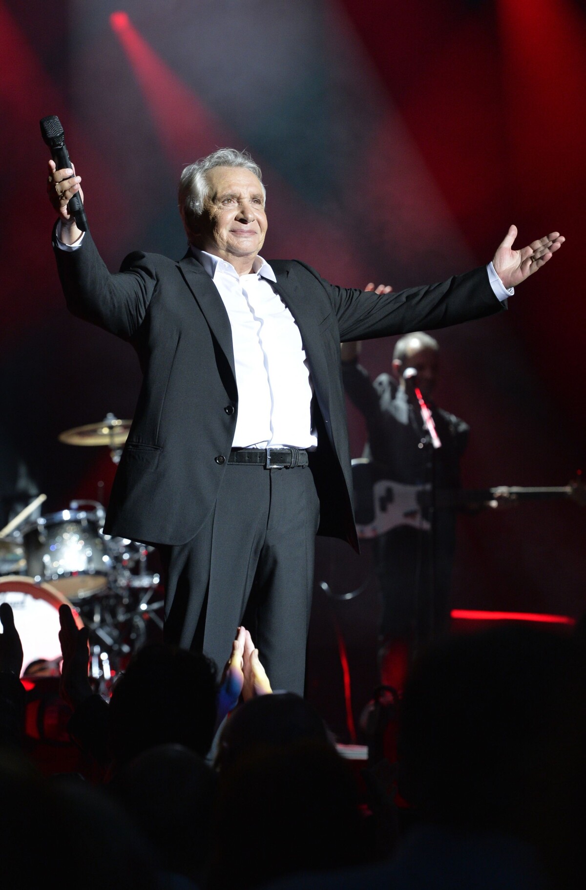 Photo : Michel Sardou en concert a l'Olympia a Paris le 7 juin 2013 ...
