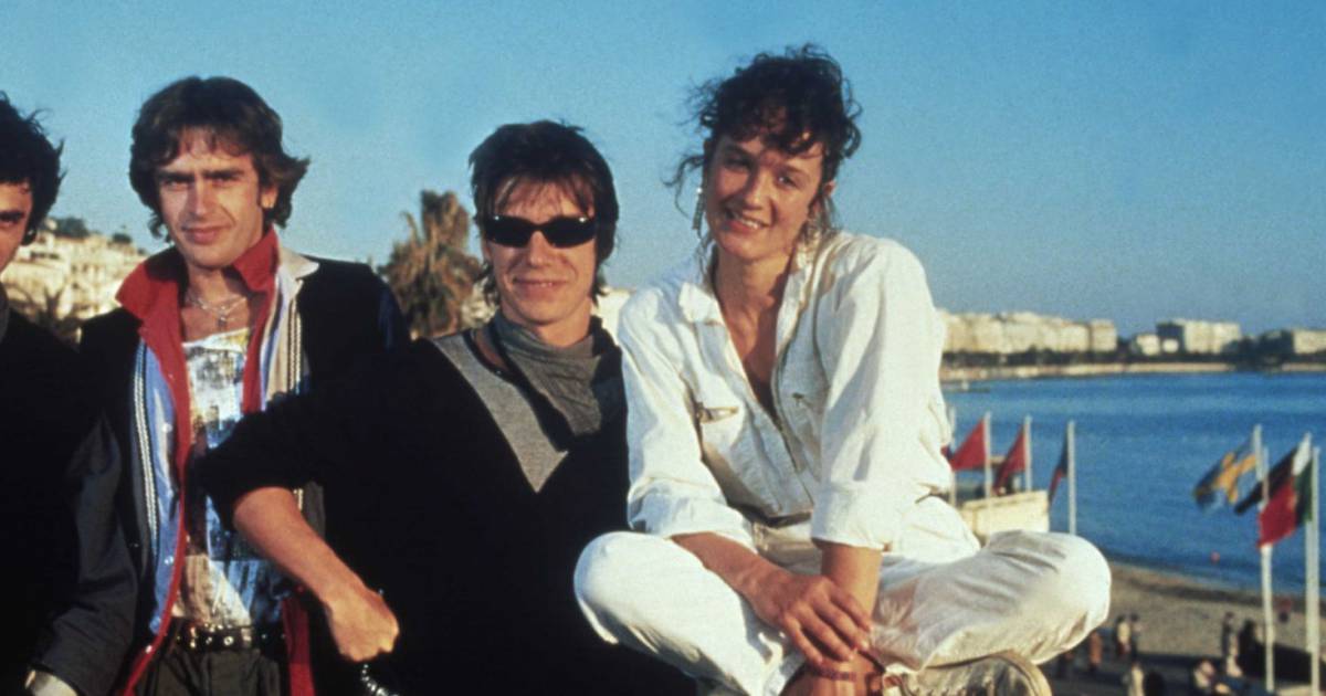 Téléphone en 1986. - Purepeople