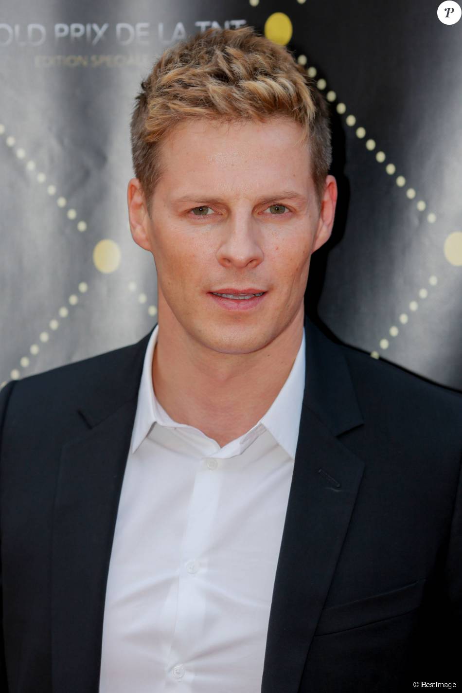 Matthieu Delormeau - Photocall Prix Gold de la TNT 2015 au théâtre ...