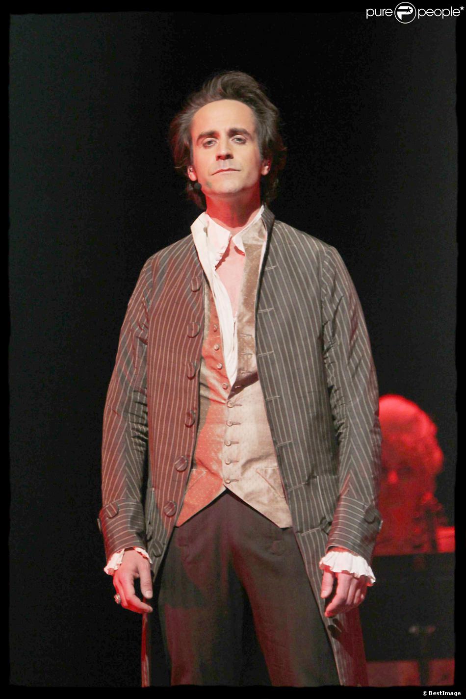 Rod Janois, au showcase de 1789, Les Amants de la Bastille, à Paris, le ...