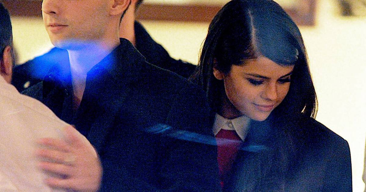 Selena Gomez (bague Move Messika Joaillerie) partage un dîner complice ...