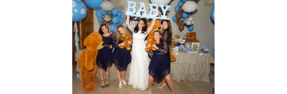 Photo : Jade Foret : Entourée de toutes ses amies pour sa baby shower ...