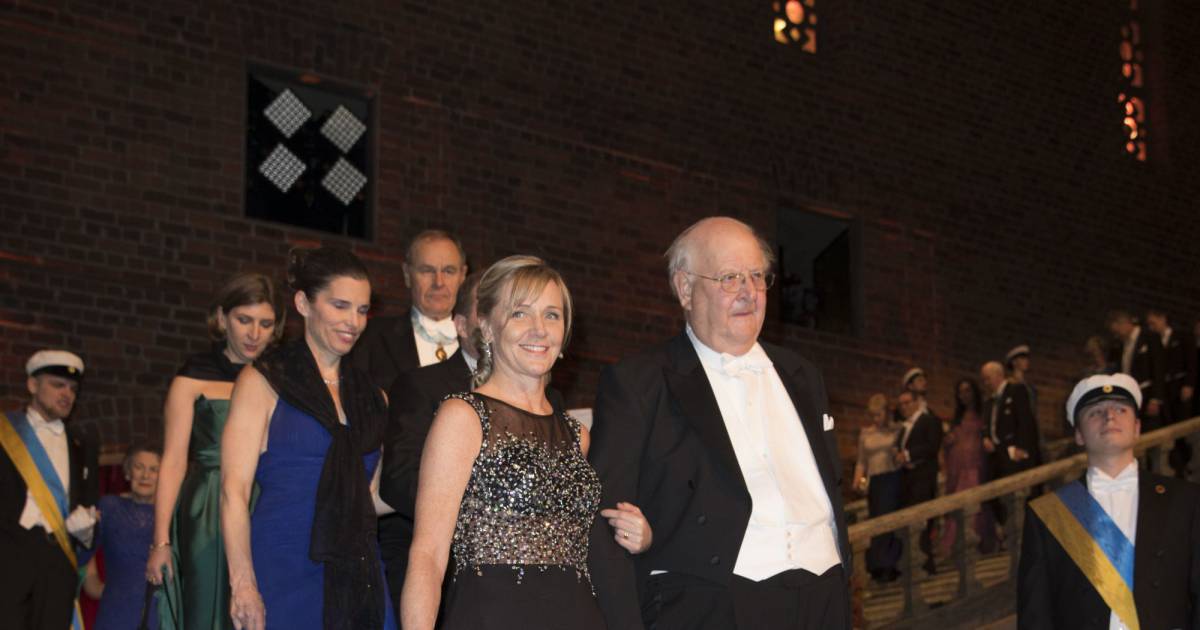 Jenni Ahlin et Angus Deaton (lauréat du prix de la Banque de Suède en ...