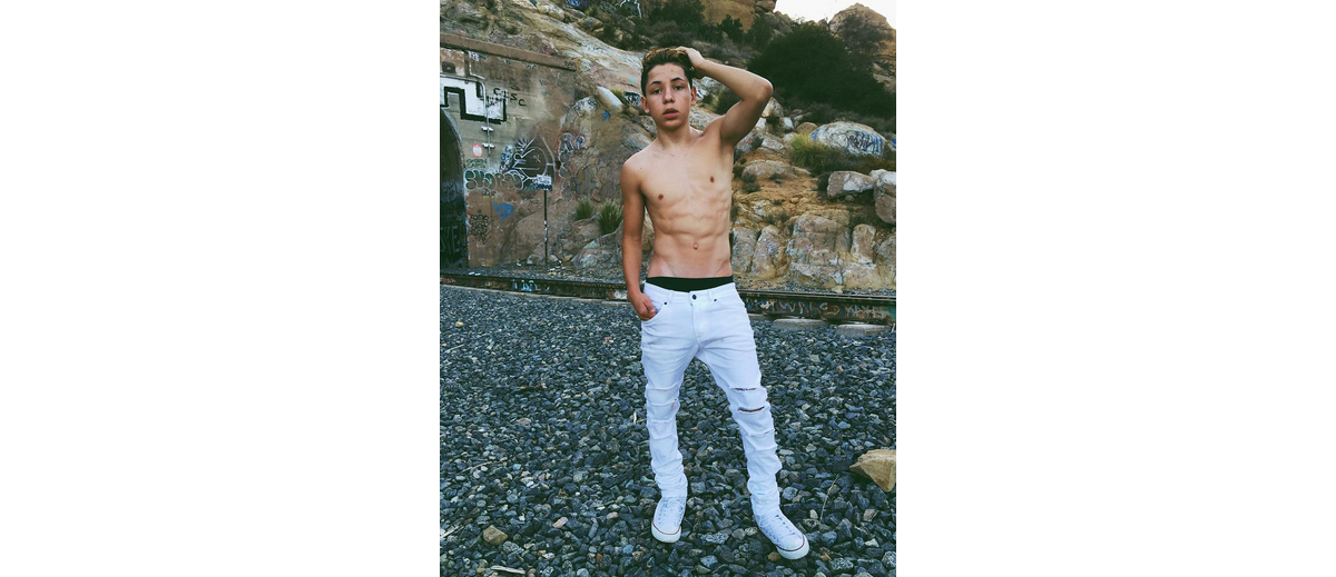 Photo : Steven Fernandez lors d'un shooting photo pour sa marque de ...