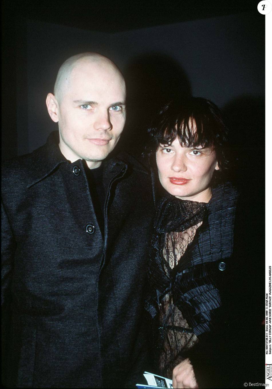 Billy corgan à Los Angeles avec une amie en 1999 - Purepeople