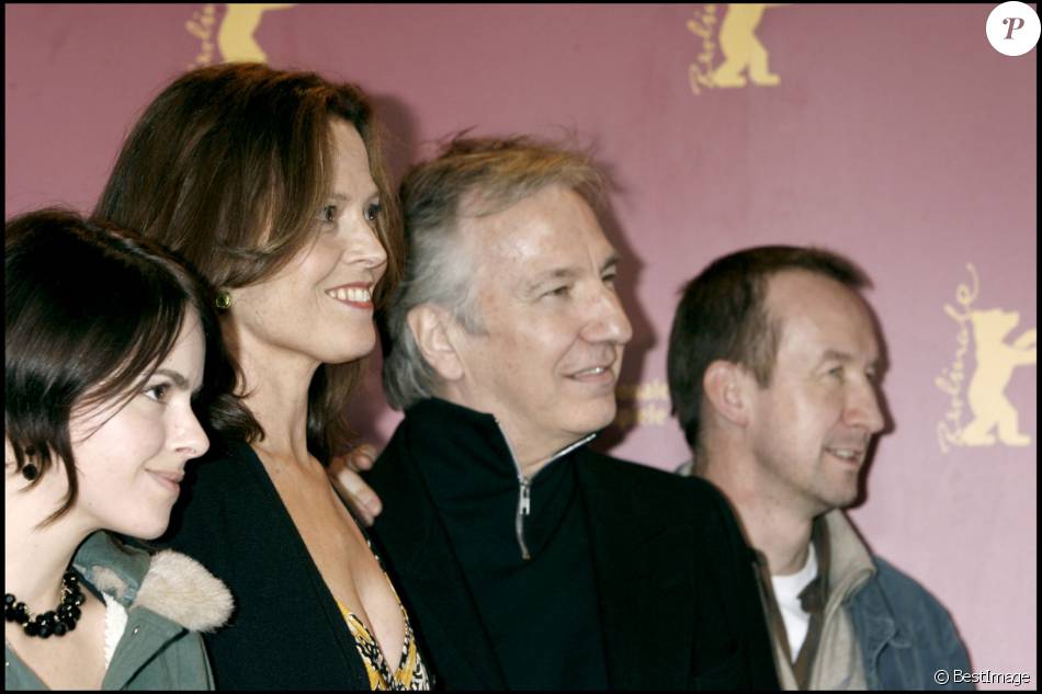 Sigourney Weaver et Alan Rickman lors du photocall du film Snow Cake à ...