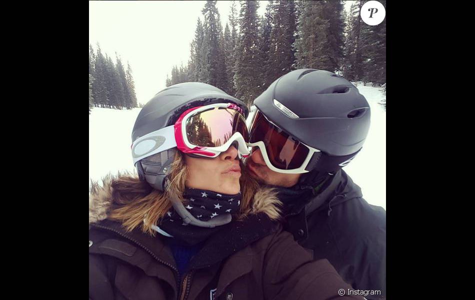 Louise Roe et son fiancé Mackenzie Hunkin à Aspen. Janvier 2016 ...