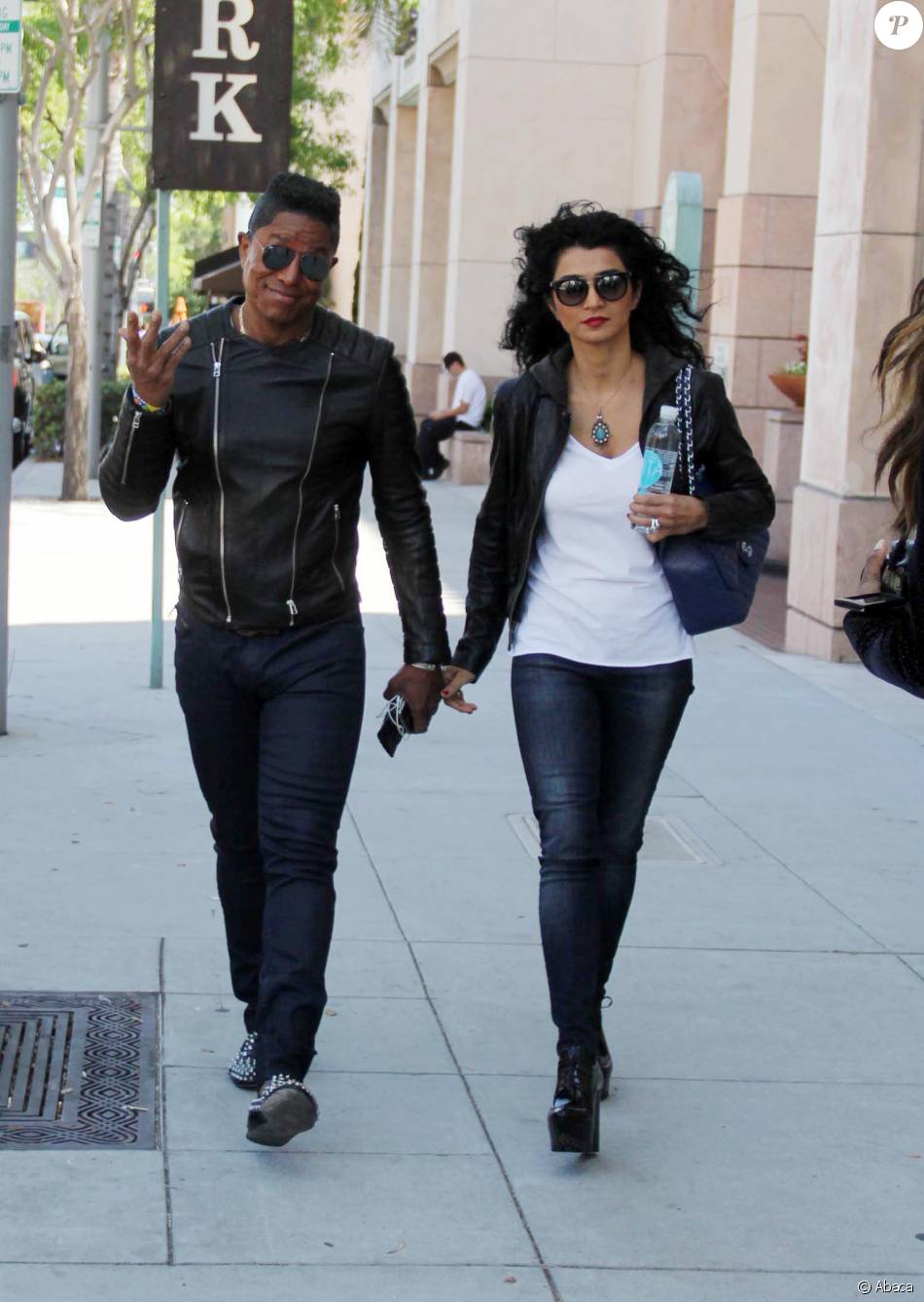 Jermaine Jackson et sa femme Halima Rashid dans les rues de Beverly ...
