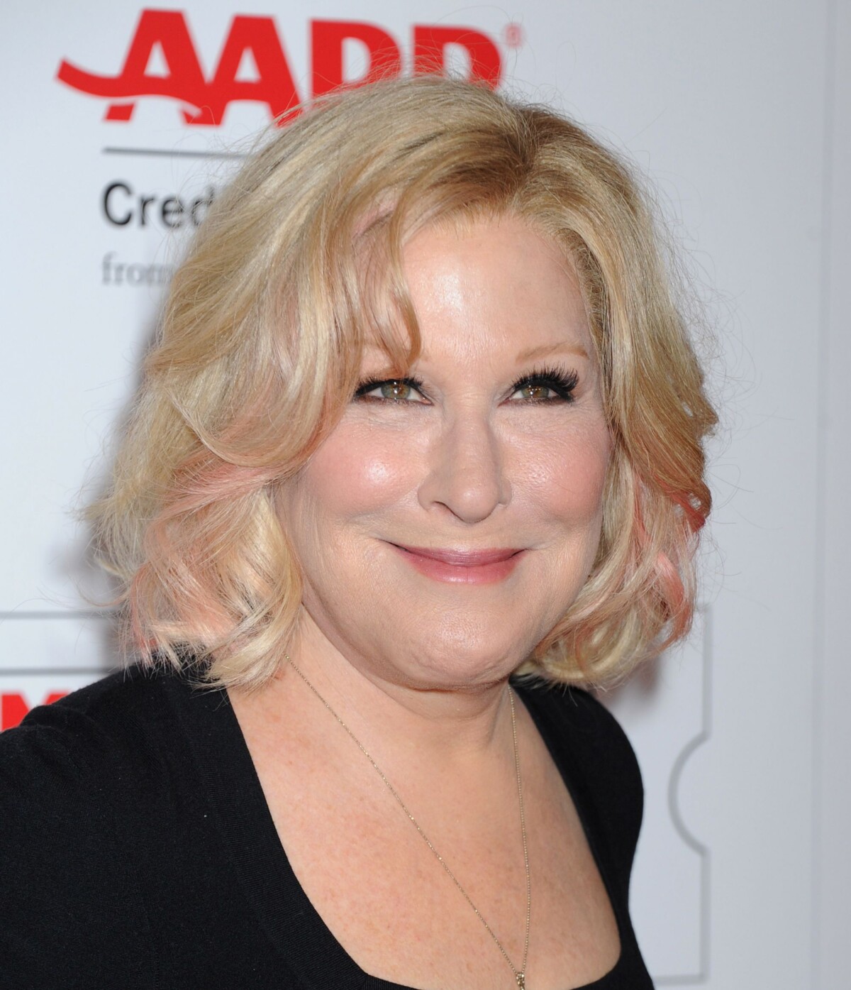 Photo : Bette Midler lors des Movies For Grownups Awards à Los Angeles ...
