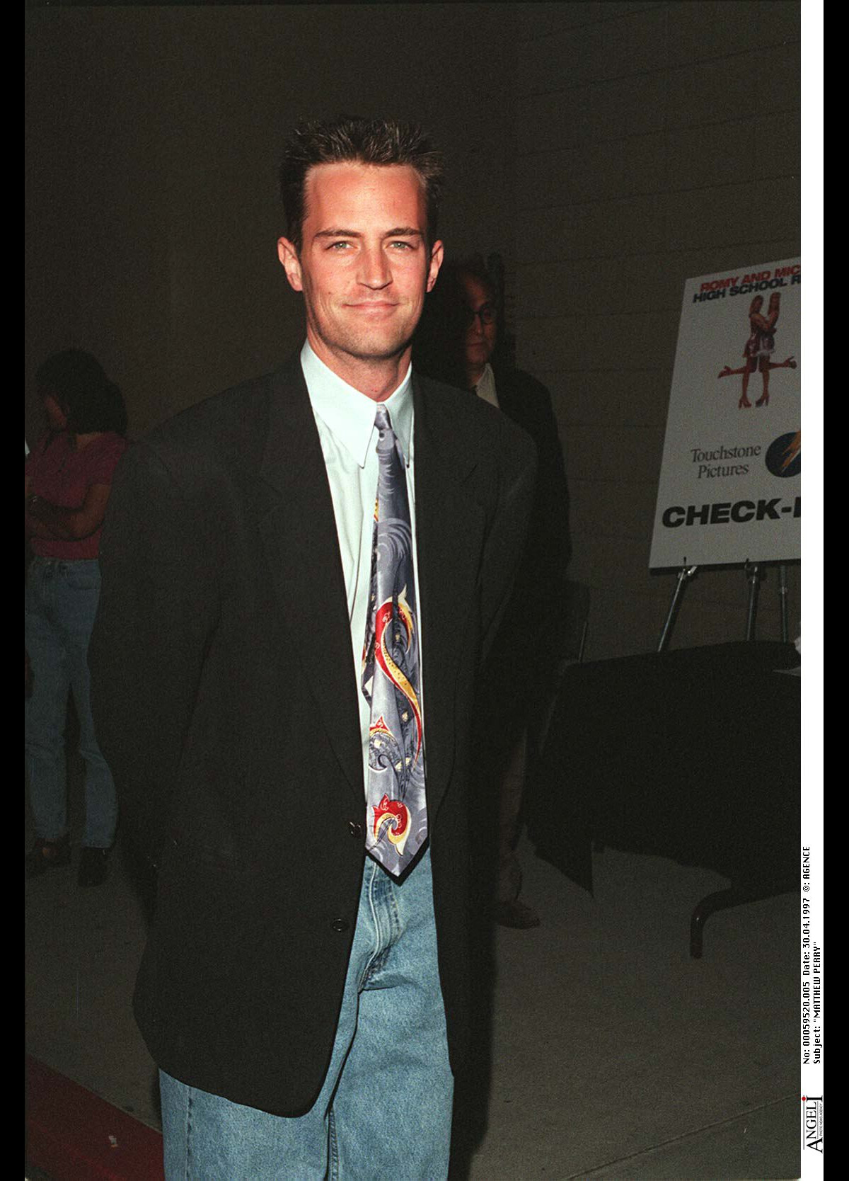 Photo : Matthew Perry à Los Angeles en 1997 - Purepeople