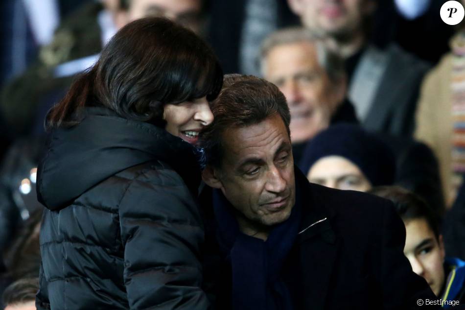 Nicolas Sarkozy et Anne Hidalgo - People au match de football PSG ...