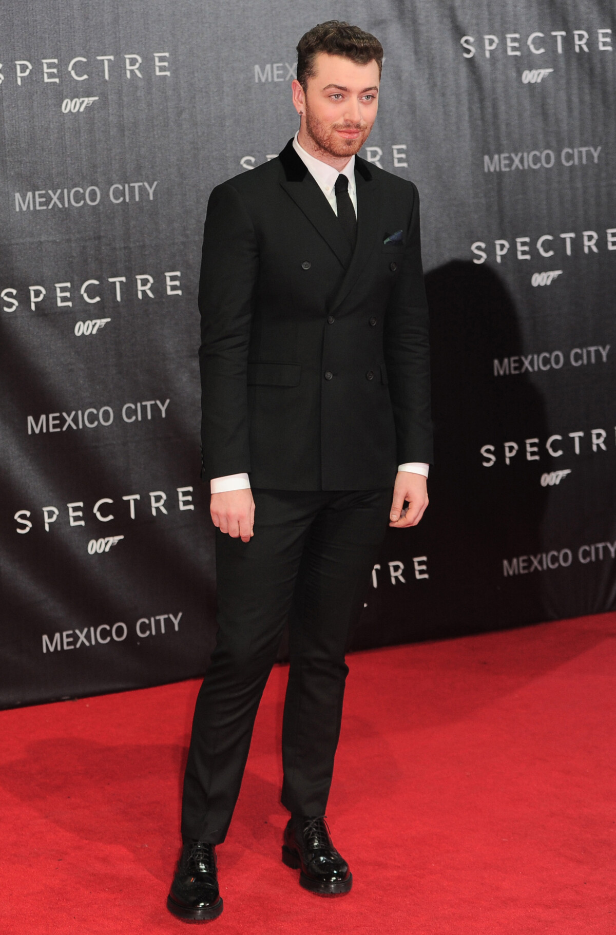 Photo : Sam Smith à la Première du film "007 Spectre" à Mexico, le 2 ...