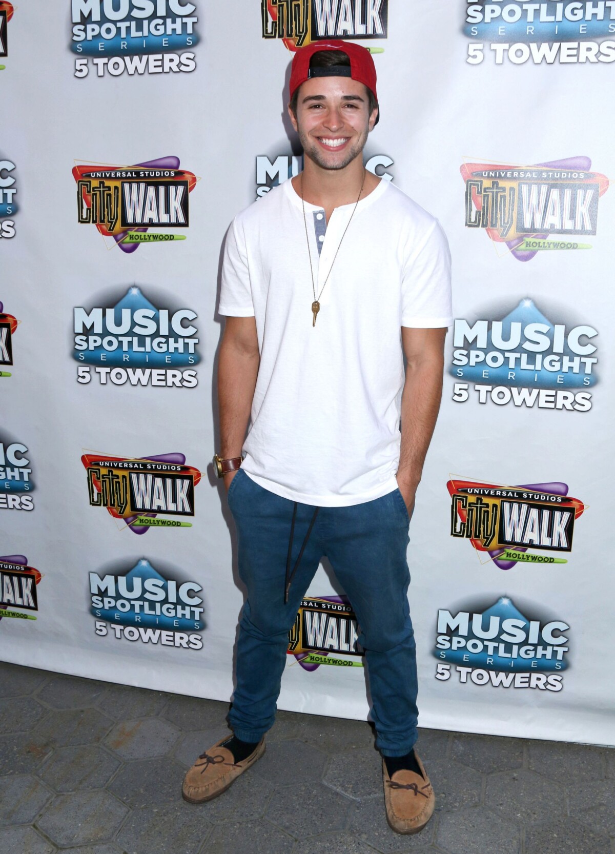 Photo : Jake Miller lors du concert CityWalk Spring Concert Series au 5 ...