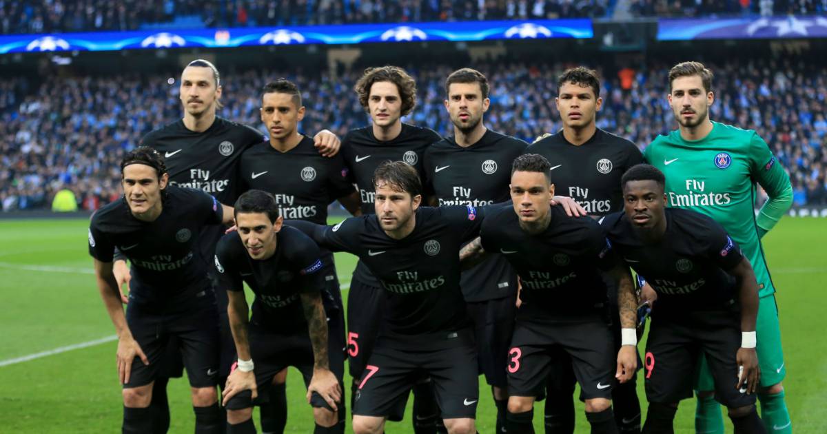 L'équipe du Paris Saint-Germain face à Manchester City. Le 12 avril ...