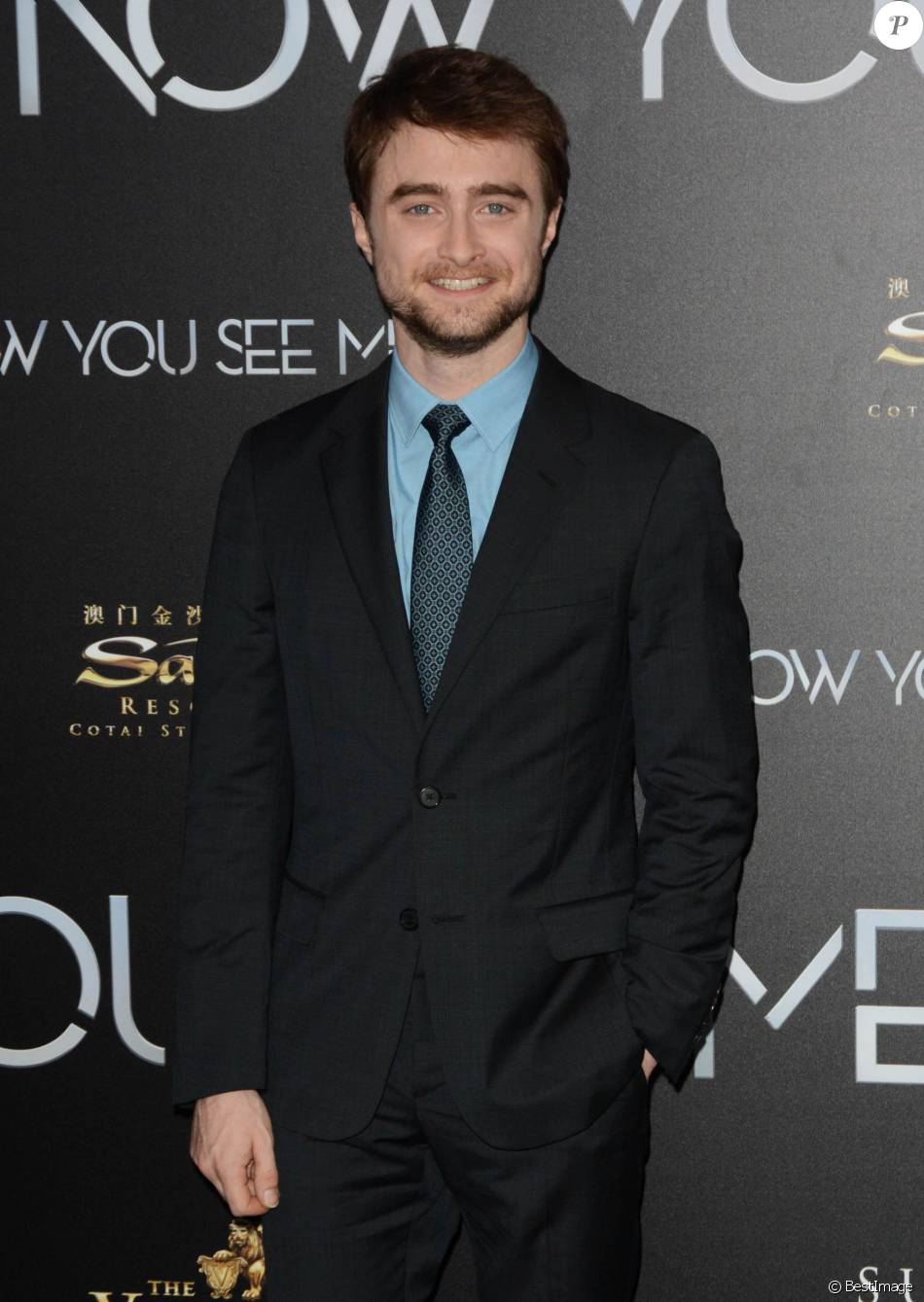 Daniel Radcliffe pose lors de la première de Insaisissables 2 à New ...