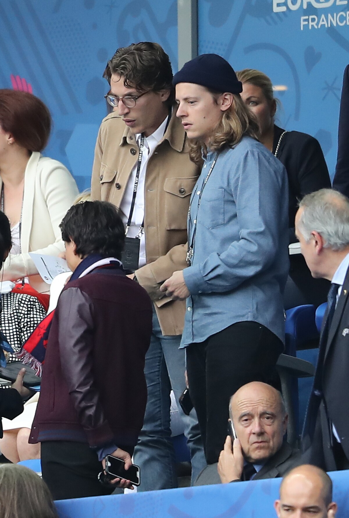 Photo : Jean Sarkozy et Pierre Sarkozy au match d'ouverture de l'Euro ...