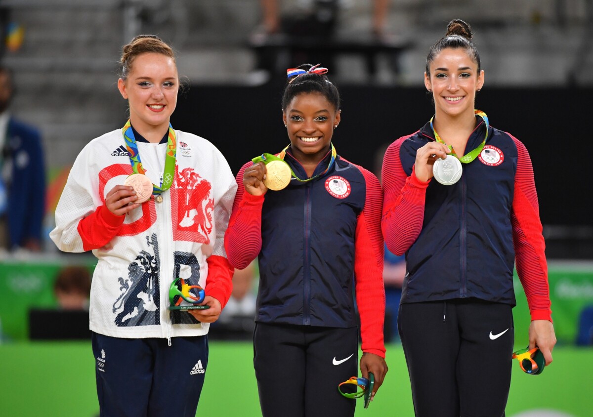 Photo : Alexandra Raisman, Simone Biles et Amy Tinkler, cérémonie de ...