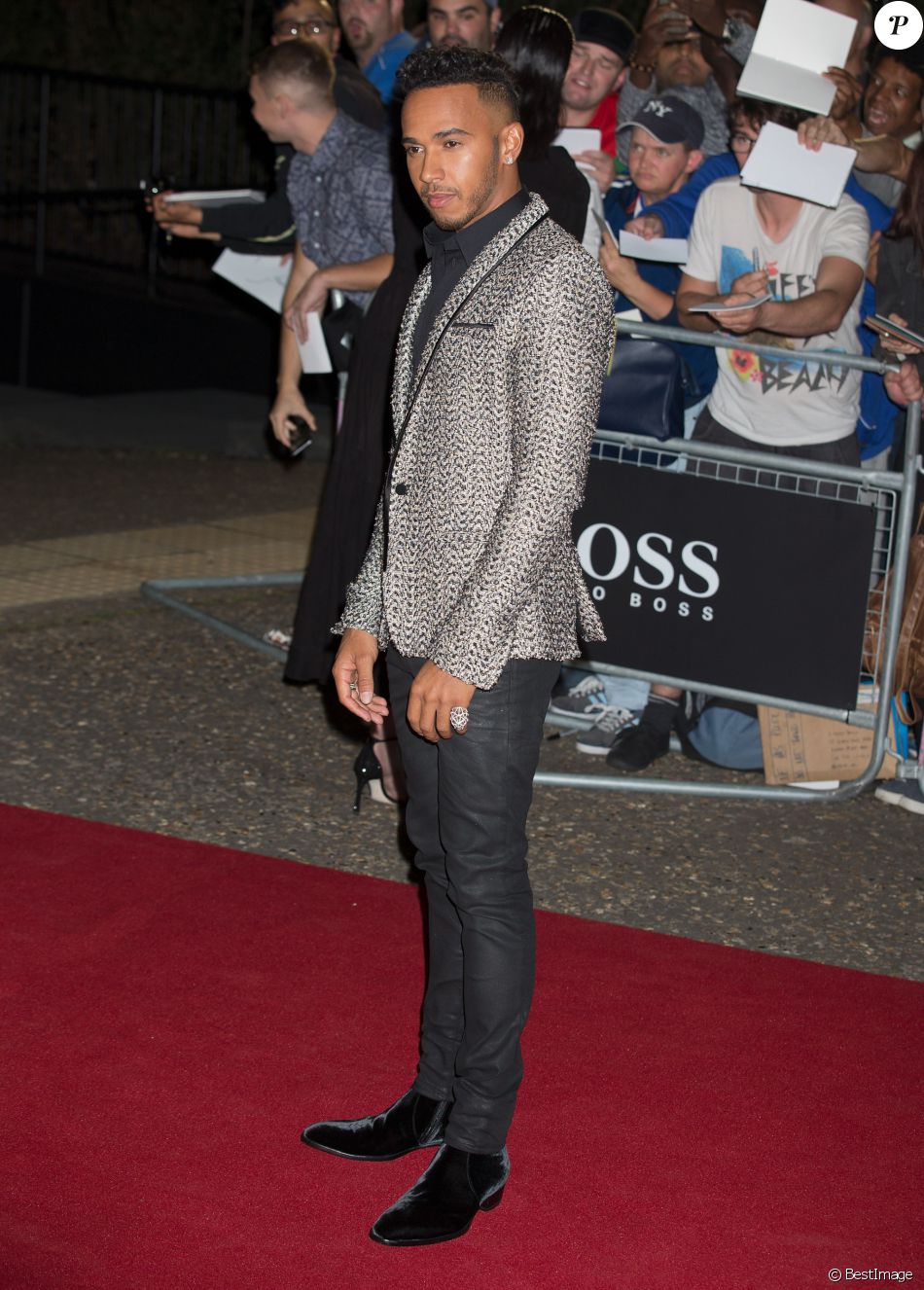 Lewis Hamilton à la soirée GQ Men of the Year Awards à The Tate Modern ...