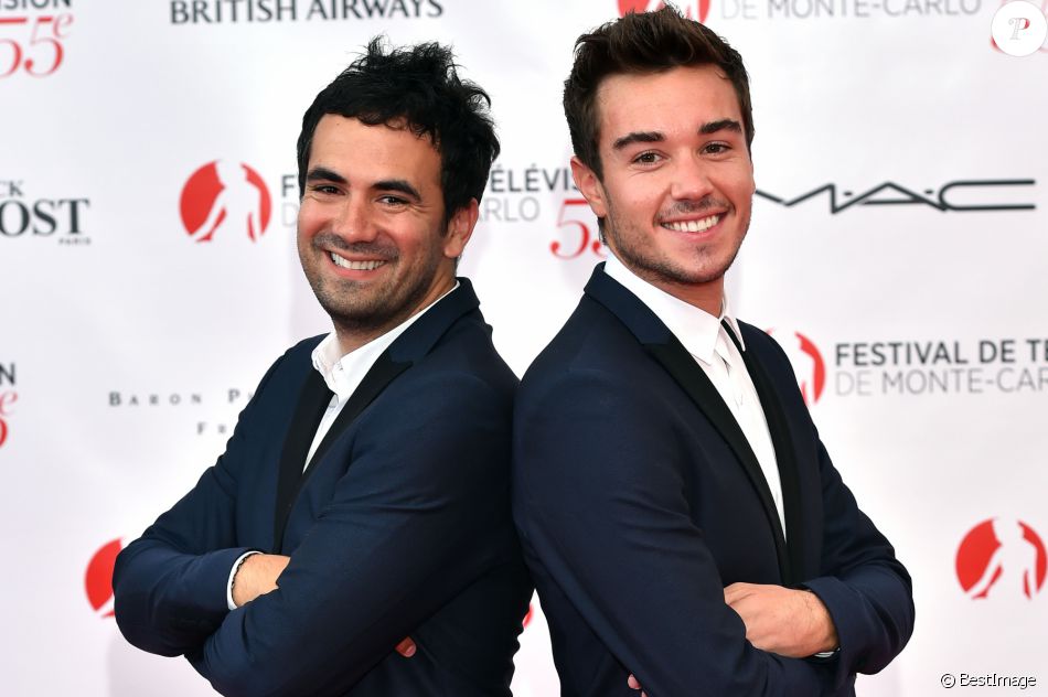 Alex Goude et son mari Romain - Photocall de la soirée d'ouverture du ...
