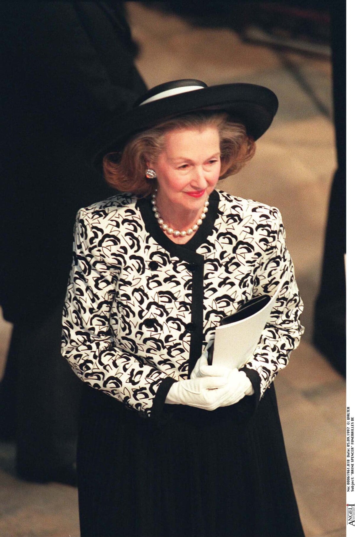 Photo : Lady Raine Spencer, belle-mère de Lady Diana, lors des ...