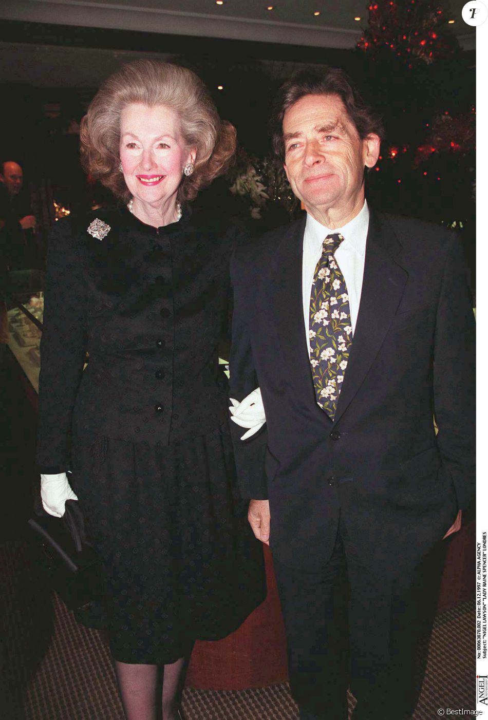 Lady Raine Spencer, belle-mère de Lady Diana, et Nigel Lawson lors d ...