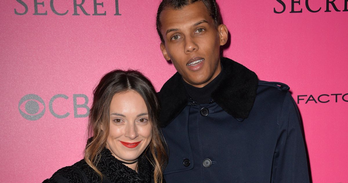 Le chanteur Stromae et sa femme Coralie Barbier - Défilé Victoria's ...