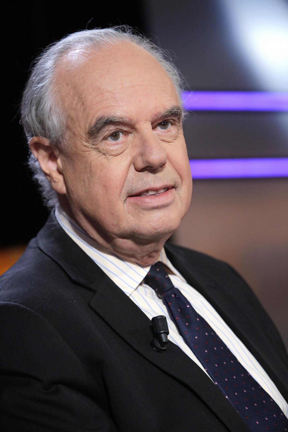 Photo : Portrait de Frédéric Mitterrand réalisé en 2016. - Purepeople