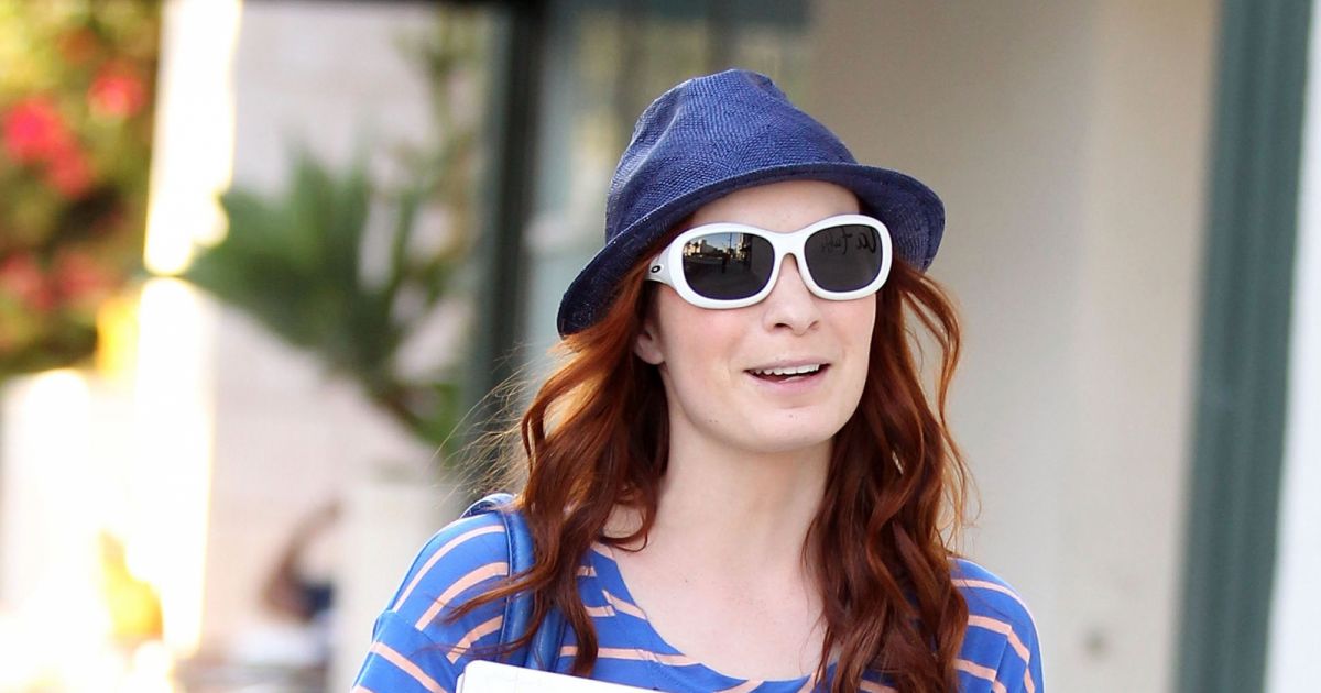 Exclusif - Felicia Day se promene a Santa Monica le 5 Octobre 2012 ...