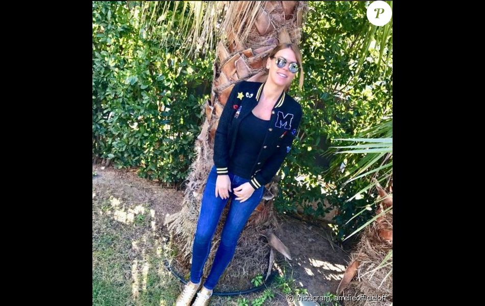 Amélie Neten pose sur Instagram, janvier 2017 - Purepeople