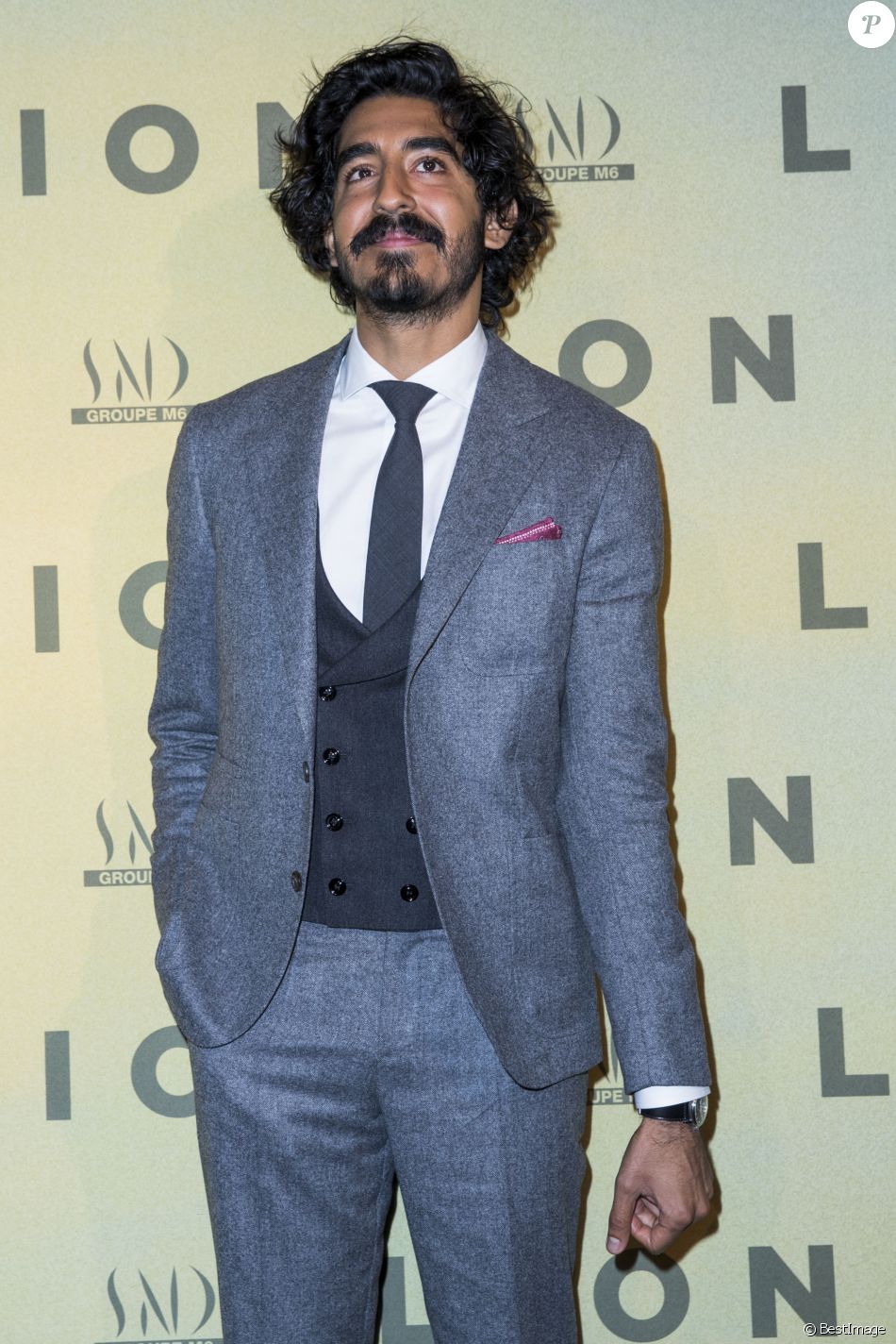 Dev Patel lors de l'avant-première du film Lion au cinéma Gaumont Opéra ...