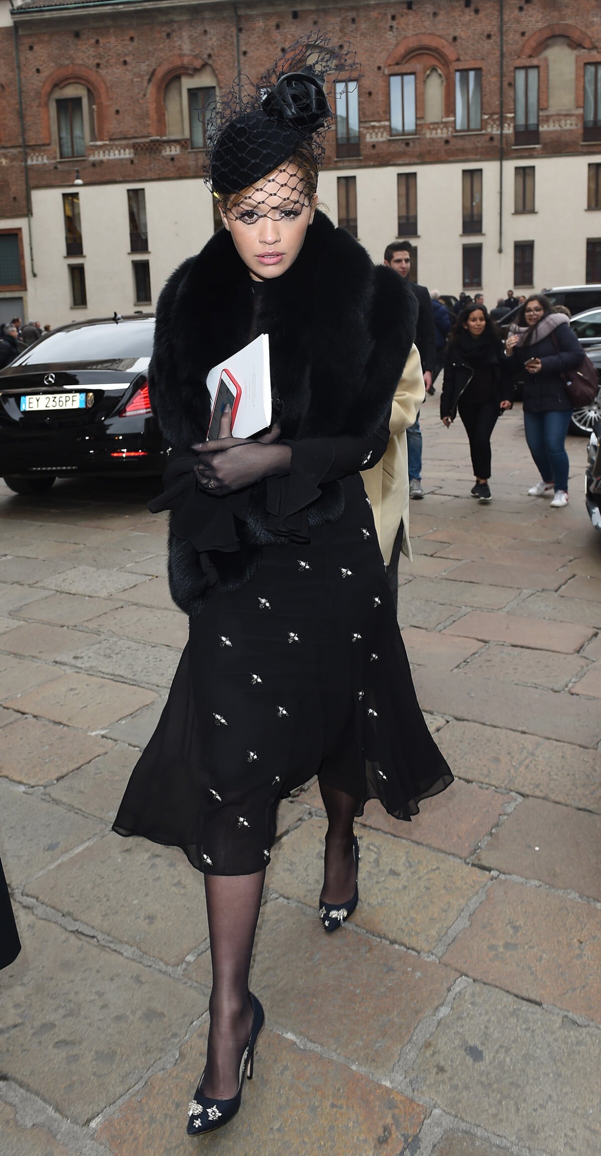 Photo : Rita Ora - Cérémonie religieuse à Milan en l'honneur de Franca ...