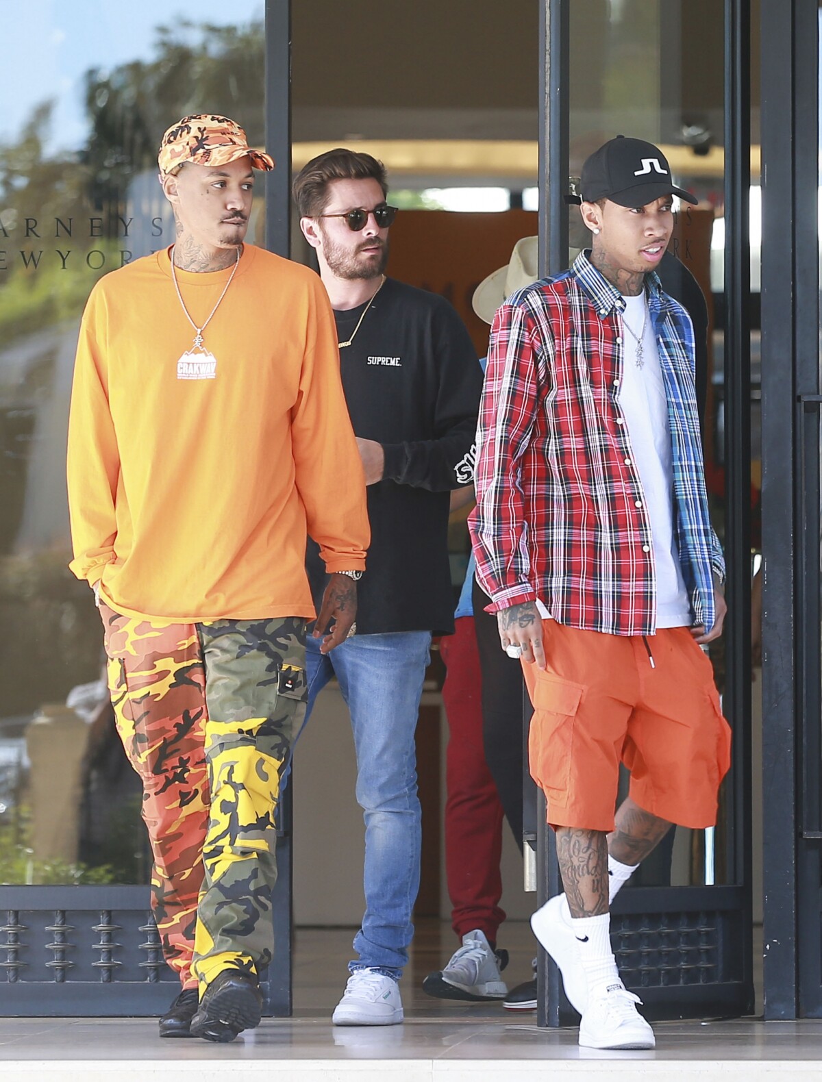 Photo : Alexander Acíto, Tyga et Scott Disick quittent le centre ...