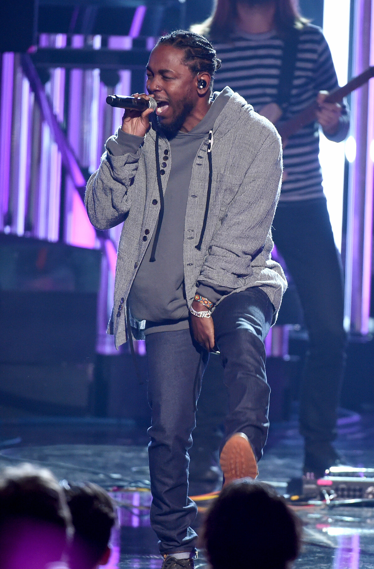 Photo : Kendrick Lamar perform on the 2016 American Music Awards at the ...