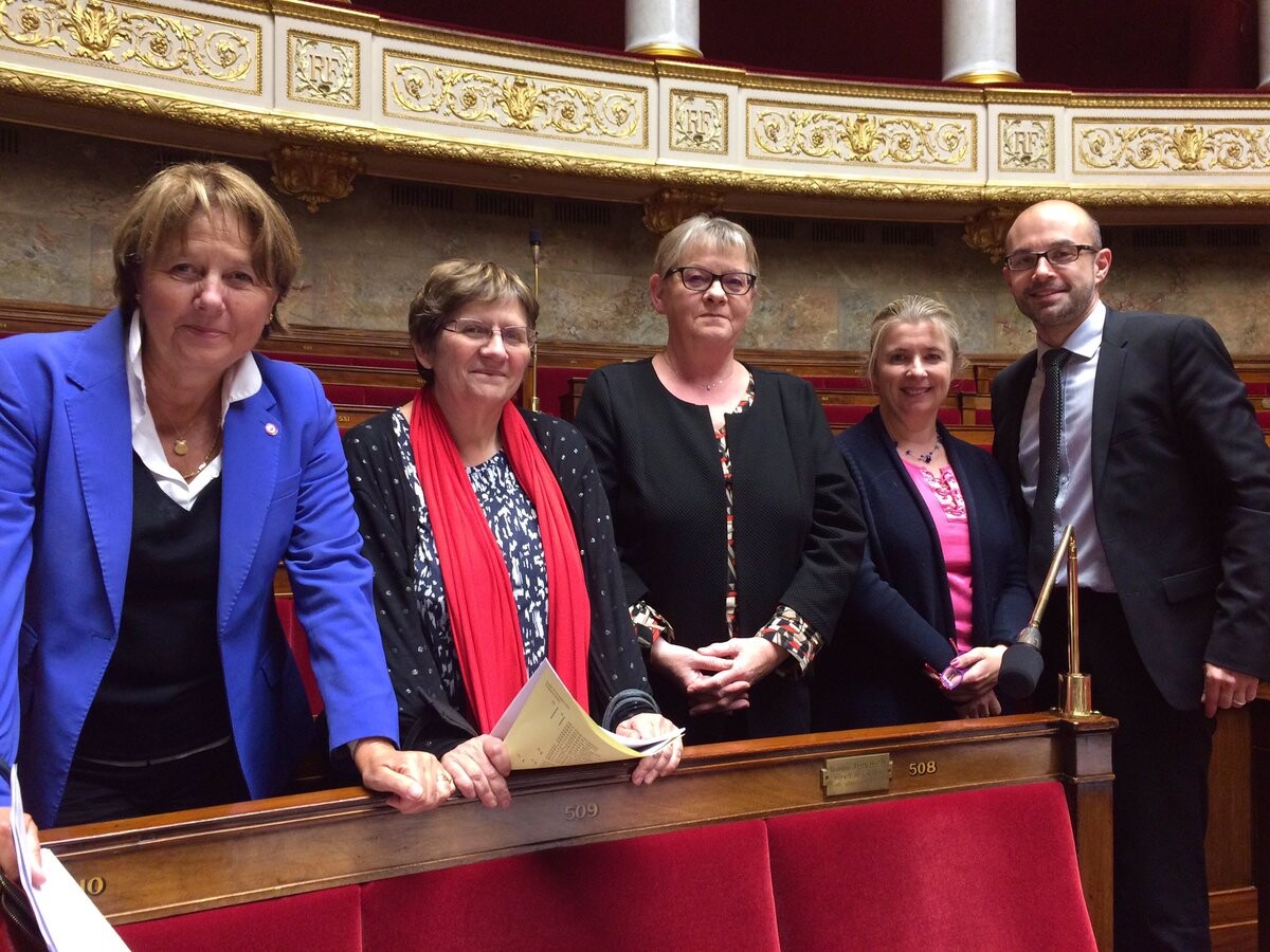 Photo : Corinne Erhel à l'Assemblée. - Purepeople
