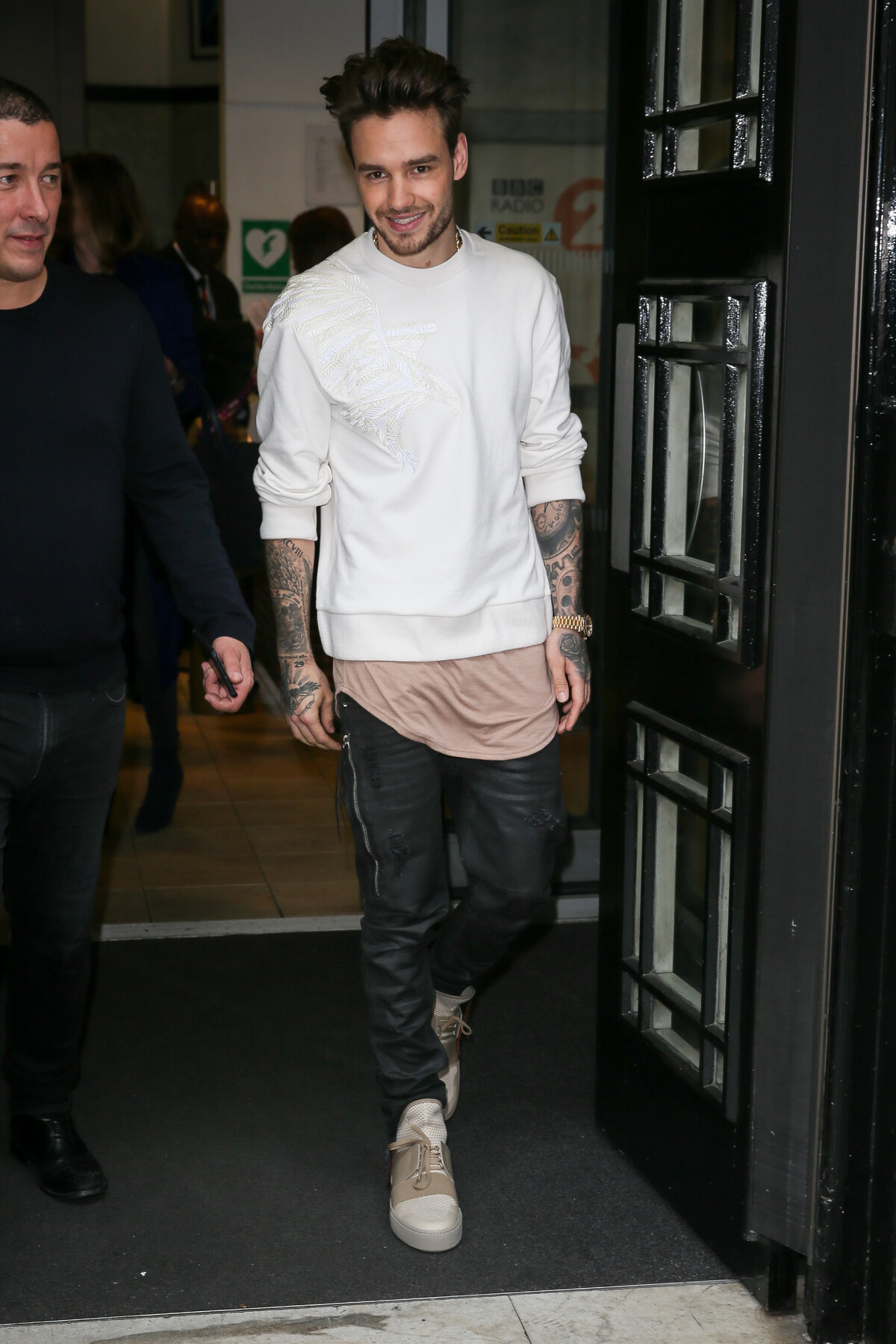 Photo : Liam Payne à la sortie des studios radio de la BBC à Londres ...