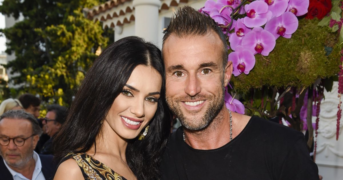 Philipp Plein et Andreea Sasu au défilé de mode Philipp Plein dans la ...