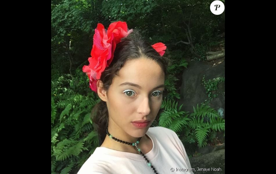 Jenaye Noah a participé au défilé Chanel (collection Métiers d'Art ...