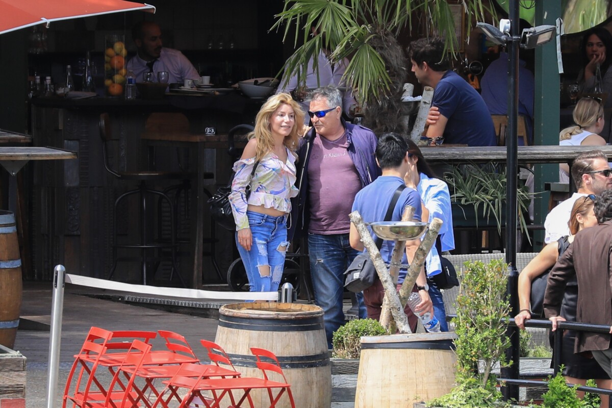 Photo : Exclusif - L'humoriste Jean-Marie Bigard et sa femme Lola vont ...