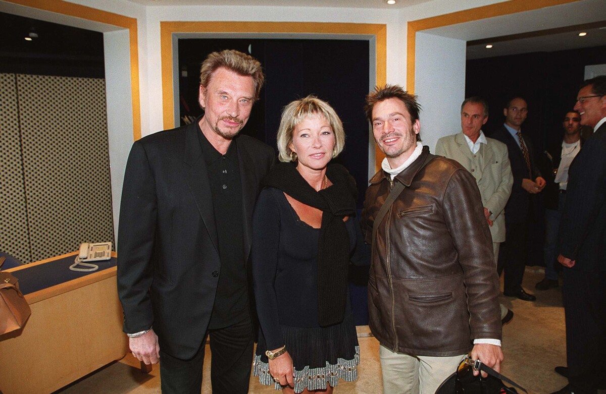 Photo : Johnny Hallyday, Annette Camus et Florent Pagny en 1999 ...