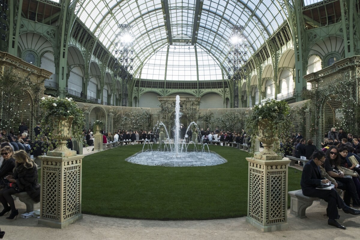 Photo : Défilé de mode « Chanel », collection Haute-Couture printemps ...