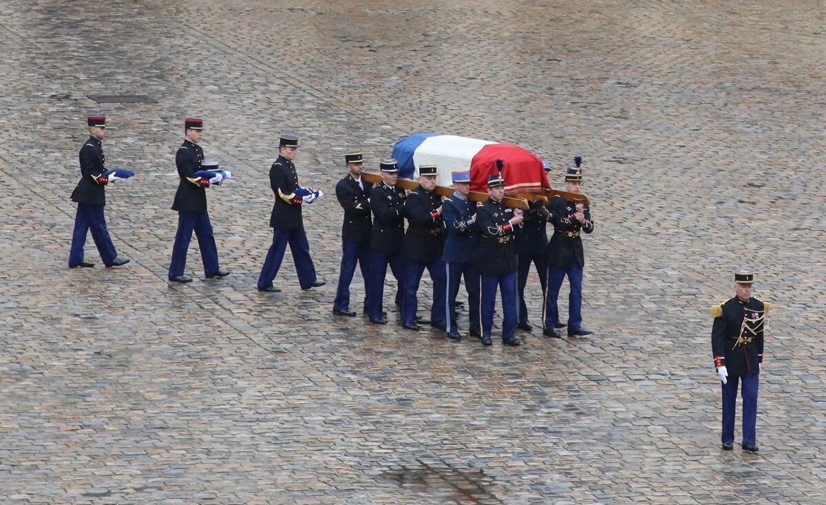 Photo : Hommage national du lieutenant-colonel de gendarmerie Arnaud ...