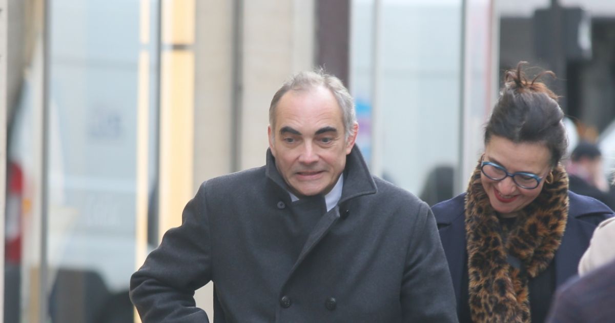 Thomas Chabrol et des proches - Obsèques de Stéphane Audran en l'église ...